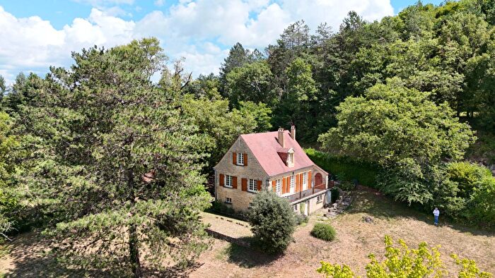 Maison 5 pièces à Beynac-et-Cazenac, à vendre