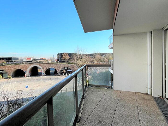 Appartement à vendre - Issy-les-Moulineaux, Les Epinettes, Le Fort, Les Hauts dIssy - 3 pièces - 2 chambres