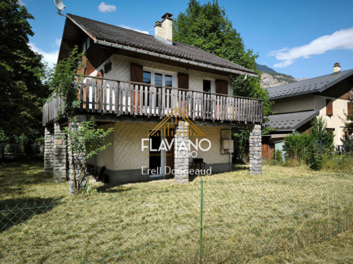 Maison 7 pièces à Jausiers, à vendre