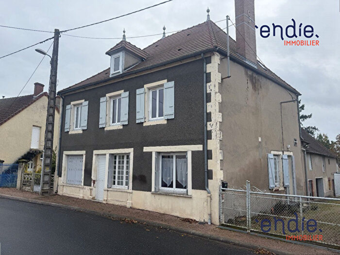 Maison 8 pièces à Monétay-sur-Loire, à vendre