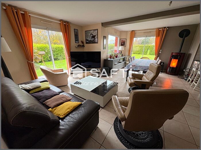 Maison à vendre - Tréguidel - 6 pièces - 4 chambres