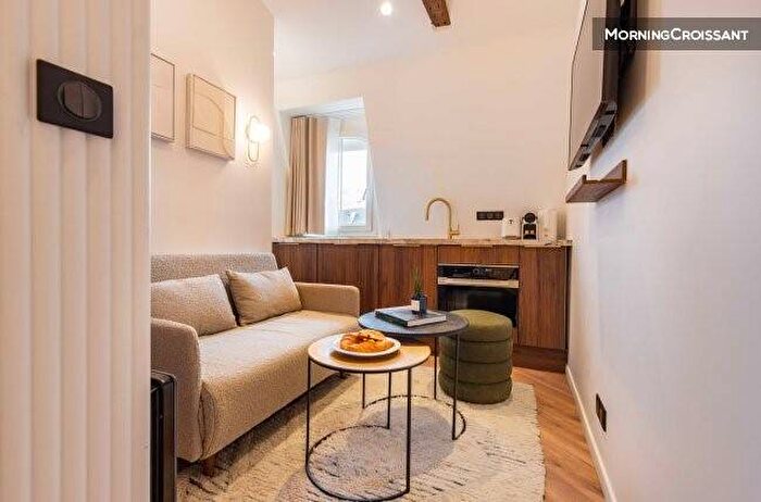 Appartement à louer - Courcelles-Wagram, Paris ème arrondissement - 1 pièce