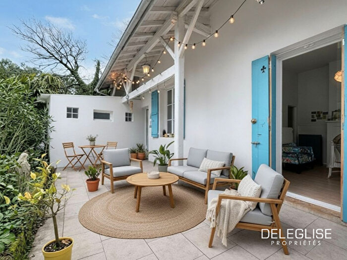 Maison à vendre - Arcachon, Ville dHiver, Parc Mauresque - 4 pièces - 3 chambres