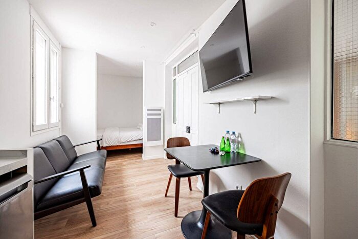 Appartement à louer - Saint Blaise, Paris ème arrondissement - 2 pièces - 1 chambre