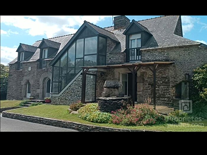 Maison à vendre - Saint-Igeaux - 10 pièces - 5 chambres