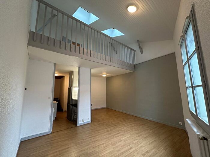 Limoges, Centre-ville, Hôtel de Ville, Emailleurs : Appartement 3 pièces à louer