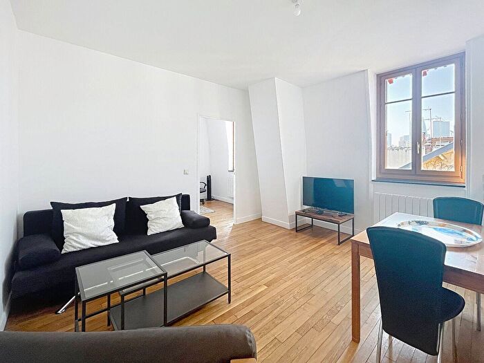 Appartement à louer - Marceau, République, Courbevoie - 2 pièces - 1 chambre