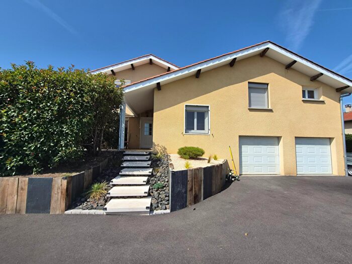 Saint-Christo-en-Jarez - Maison 6 pièces à vendre