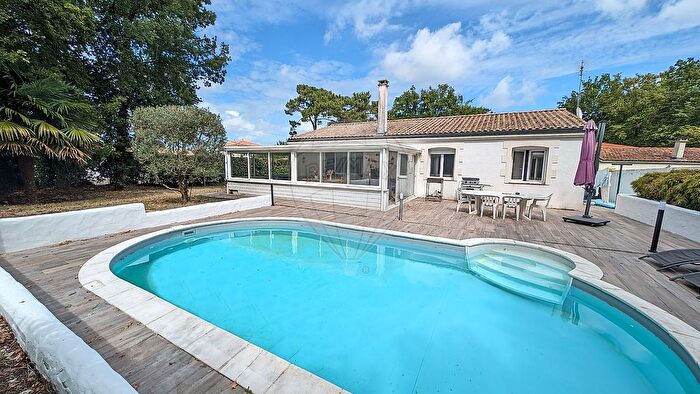 Maison à vendre - Breuillet - 4 pièces - 3 chambres