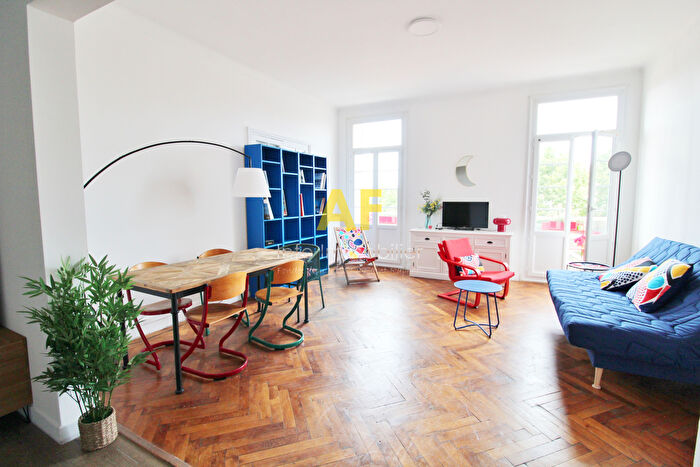 Saint-Raphaël, Centre-ville : Appartement 4 pièces à louer