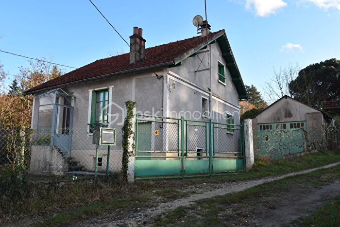 Maison à vendre - Saint-Arnoult-en-Yvelines - 4 pièces - 2 chambres