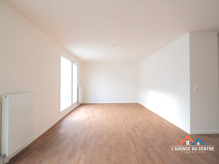 Appartement à louer - Carrières-sous-Poissy, Les Fleurs - 3 pièces - 2 chambres