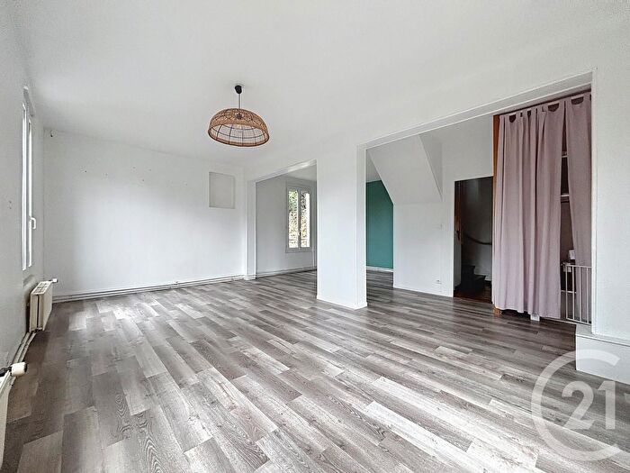 Maison 6 pièces à louer à Brunoy, Nord