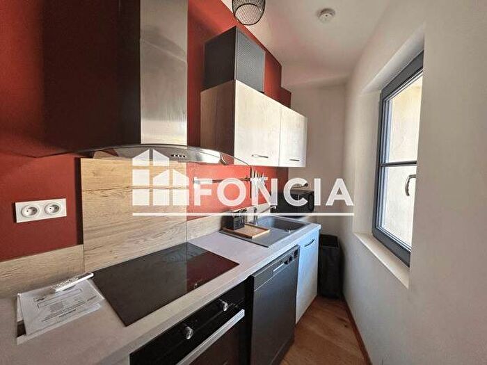 Appartement à louer - Arènes, Nîmes - 3 pièces - 2 chambres