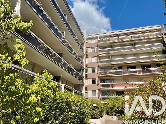 Appartement à vendre - Clichy, République, Victor Hugo - 3 pièces - 2 chambres