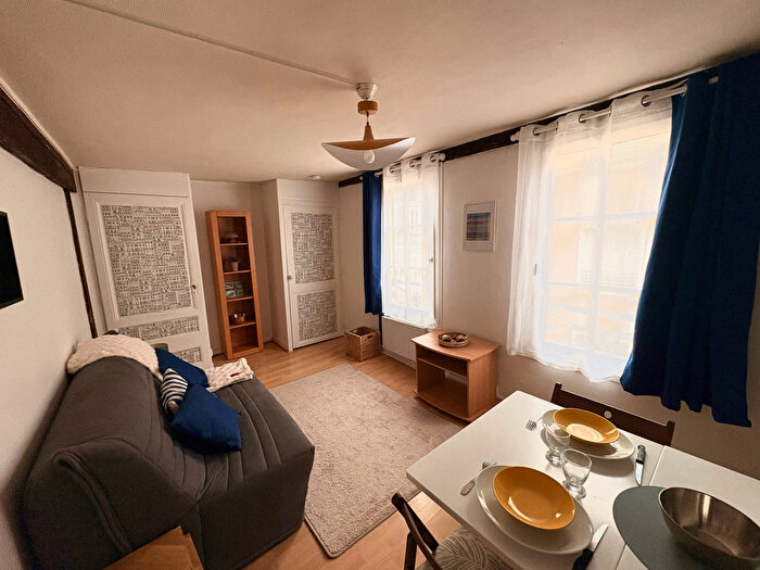 Appartement à louer - Chartres, Centre-ville - 1 pièce