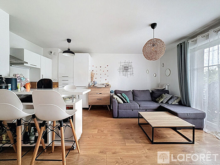 Appartement à vendre - Villiers-sur-Marne, Les Stades - 2 pièces - 1 chambre