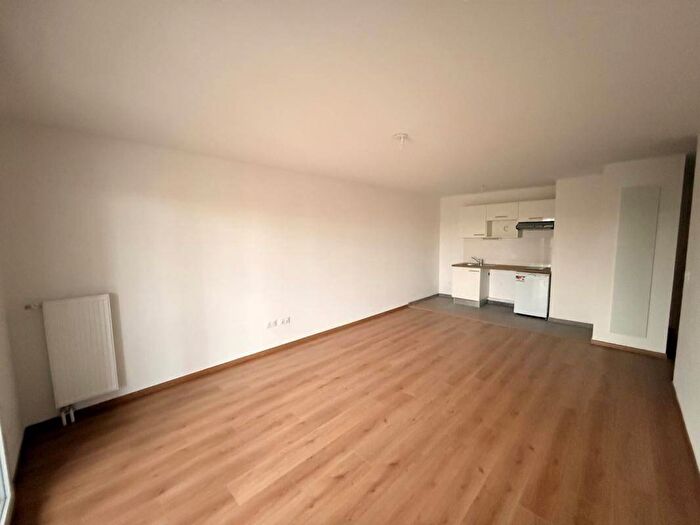 Appartement à louer - Cheminots-Acacias-Faubourg de Lille, Valenciennes - 2 pièces - 1 chambre
