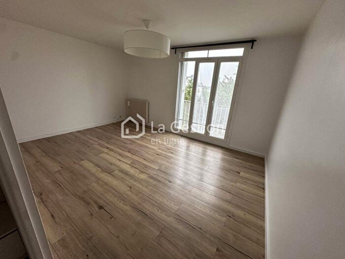 Les Neufs Saulets, Limeil-Brévannes - Appartement 3 pièces à louer