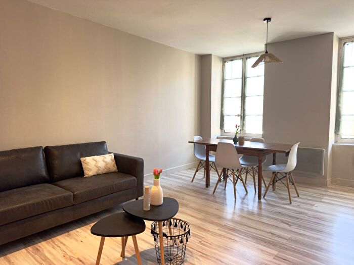 Appartement à louer - Carcassonne - 3 pièces - 2 chambres