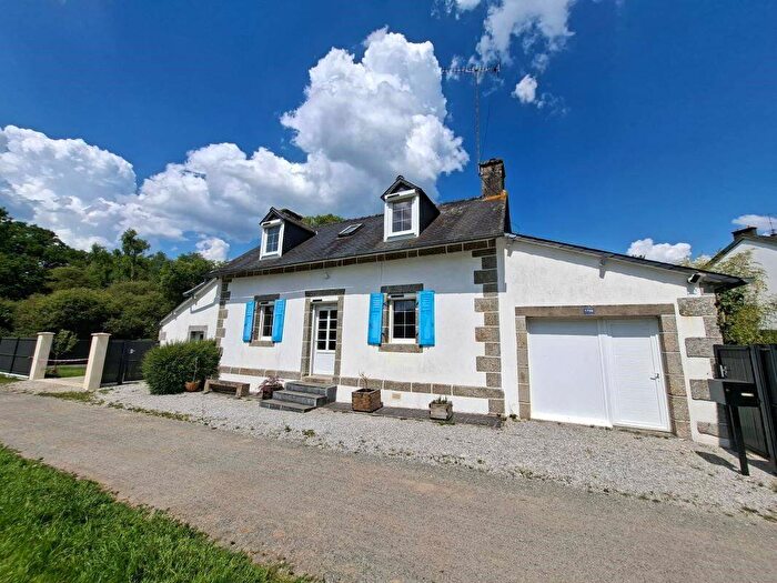 Rostrenen : Maison 2 pièces à louer