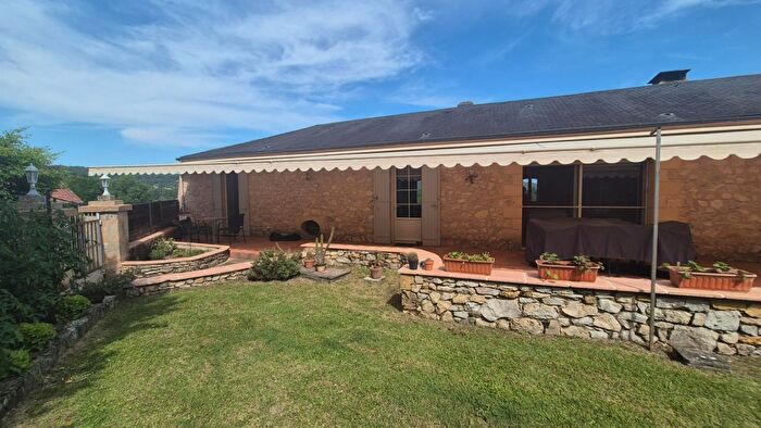 Maison à vendre - Saint-Cyprien - 10 pièces - 4 chambres