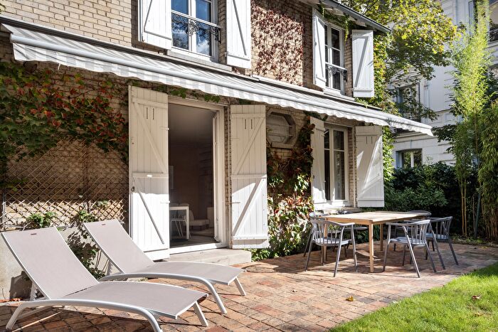 Maison 5 pièces à Paris 17ème, Ternes, Maillot, à vendre