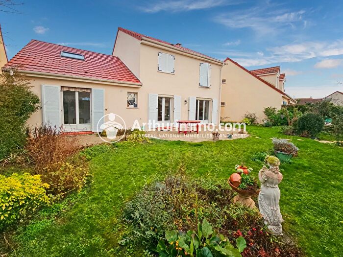 Maison à vendre - Saint-Pierre-du-Perray - 7 pièces - 4 chambres