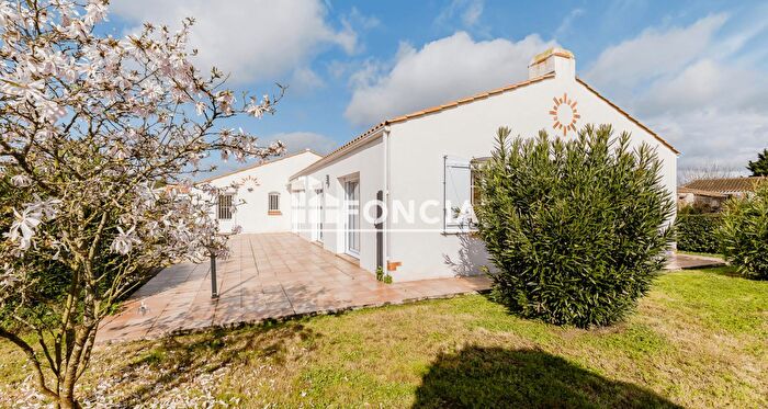 Maison à vendre - Coëx - 4 pièces - 2 chambres