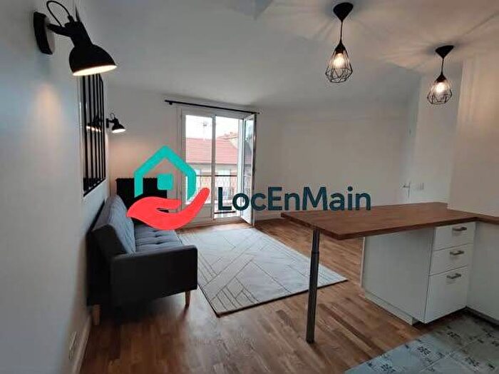 Centre Ville-Gambetta, Clichy : Appartement 3 pièces à louer