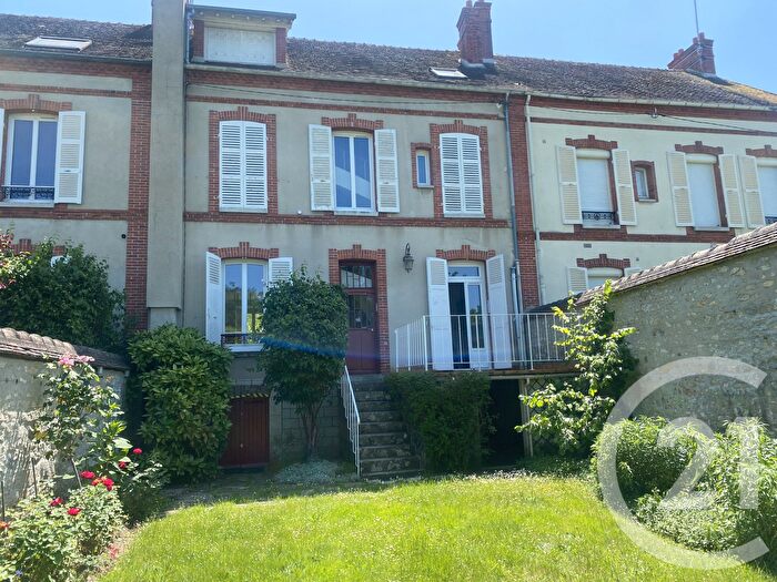 Maison 6 pièces à Nemours, Centre-ville, à louer