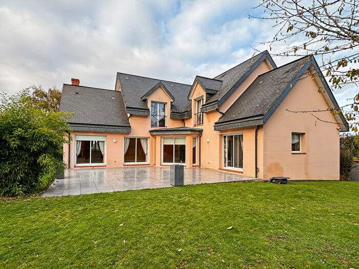 Maison à vendre - Le Mesnil-Esnard - 7 pièces - 5 chambres