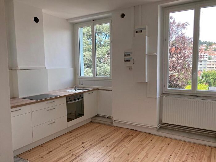 Appartement à louer - Saint-Étienne, Saint-Roch, Vivaraize, Valbenoite, Centre Deux - 2 pièces - 1 chambre