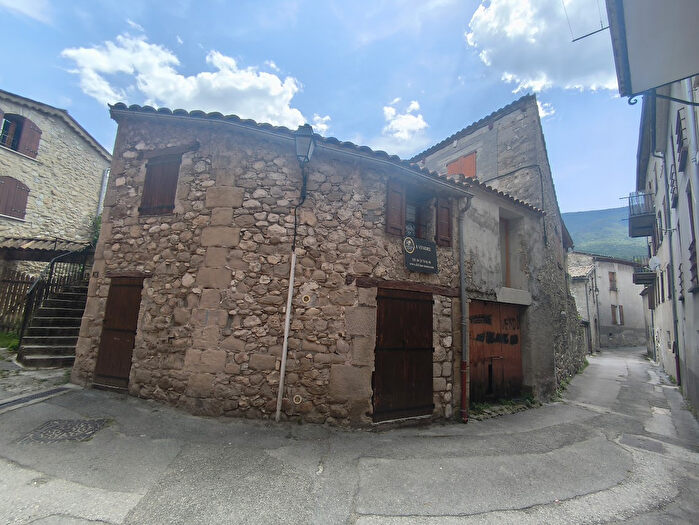 Maison 3 pièces à Annot, à vendre