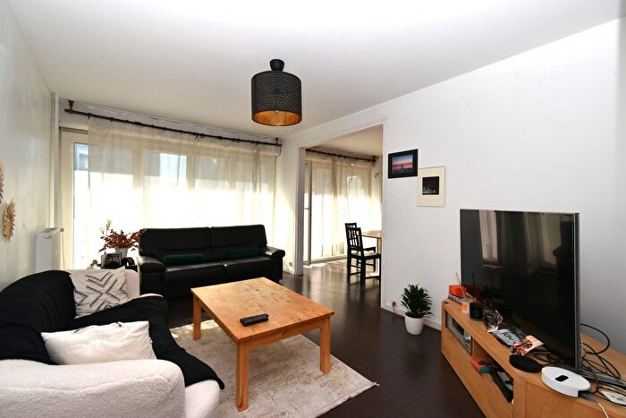 Asnières-sur-Seine, Gresillons, Voltaire : Appartement 5 pièces à vendre