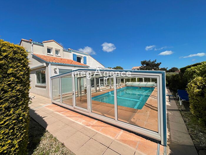 Maison à vendre - Talmont-Saint-Hilaire - 6 pièces - 4 chambres