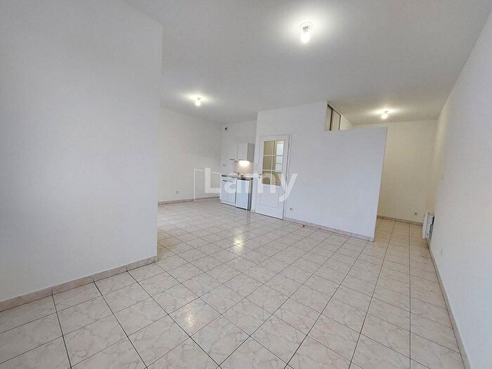 Appartement à louer - Nungesser-La Briquette-Faubourg de Cambrai, Valenciennes - 1 pièce