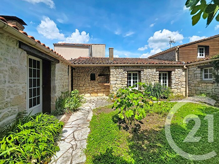 Maison 5 pièces à Saint-Denis-du-Payré, à vendre