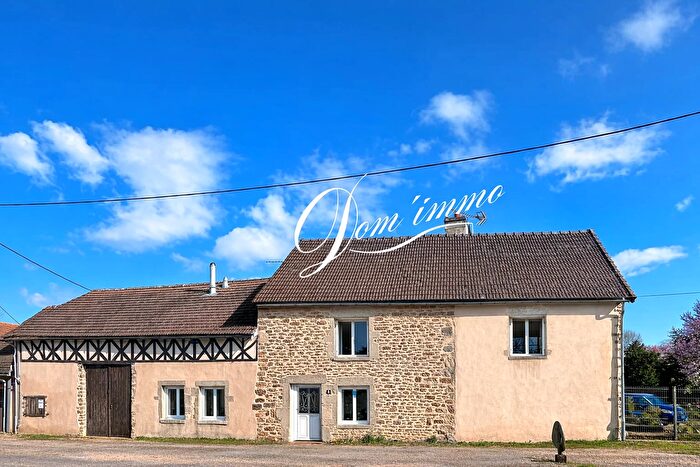 Maison à vendre - Montlay-en-Auxois - 6 pièces - 4 chambres