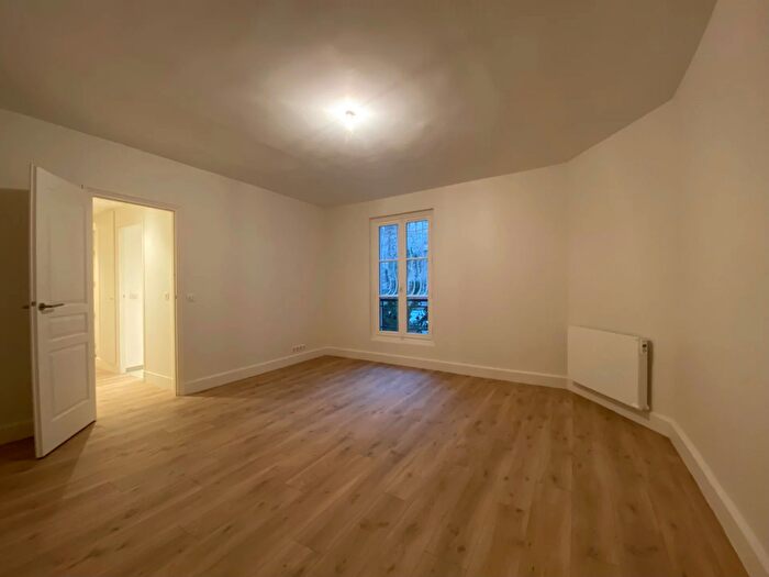 Appartement à louer - Paris e , Passy, Maison de la Radio, Muette-Sud - 2 pièces - 1 chambre