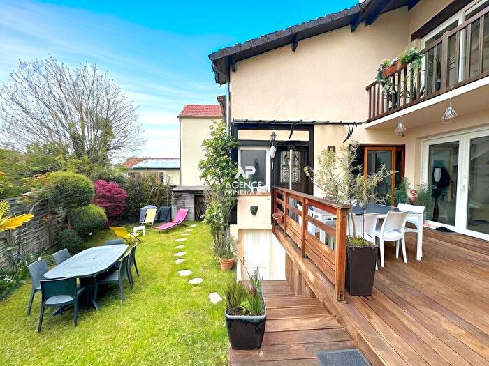 Maison à vendre - Chaville, Marivel - 7 pièces - 5 chambres