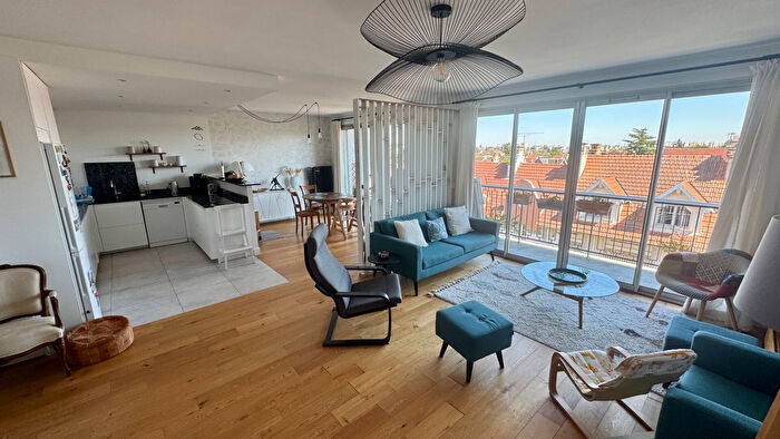 Appartement 4 pièces à Enghien-les-Bains, à vendre