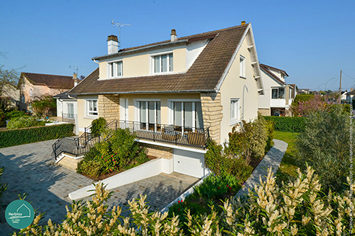 Maison à vendre - Conflans-Sainte-Honorine, Plateau-du-Moulin, Quai de Gaillon - 7 pièces - 4 chambres