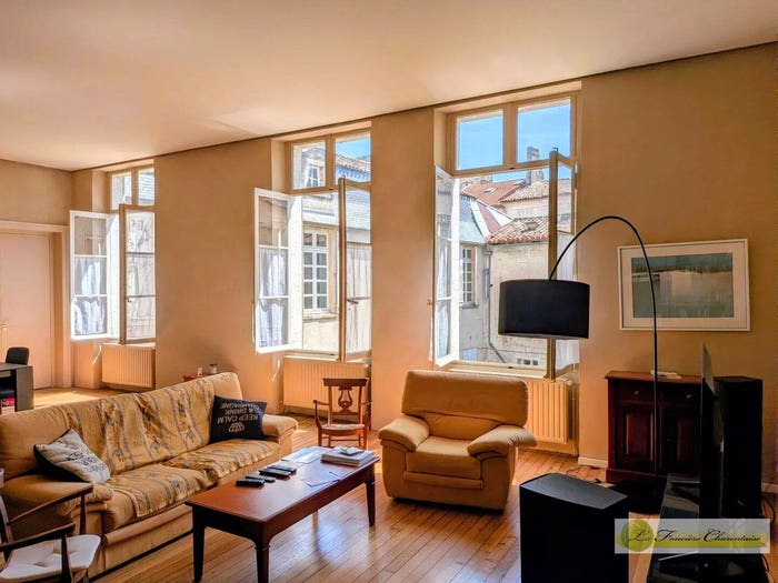 Vieil Angoulême-Centre Ville - Appartement 5 pièces à louer