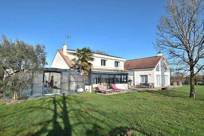 Maison à vendre - Remouillé - 7 pièces - 4 chambres