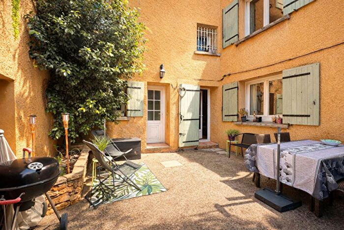 Maison à vendre - Saint-Geniès-de-Comolas - 5 pièces - 4 chambres