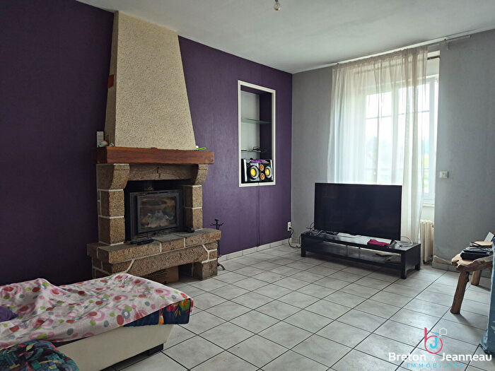Maison 6 pièces à Ambrières-les-Vallées, à vendre