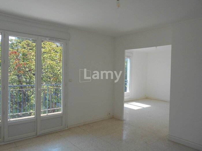 Appartement à louer - Casernes, Nîmes - 4 pièces - 2 chambres