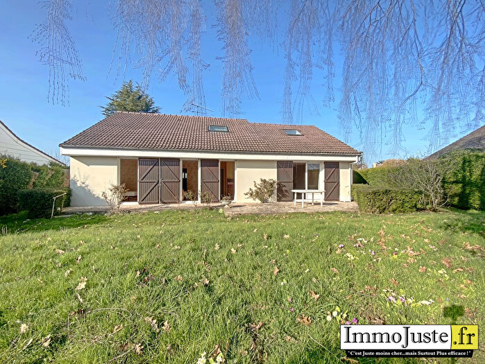 Maison à vendre - Les Essarts-le-Roi - 7 pièces - 5 chambres