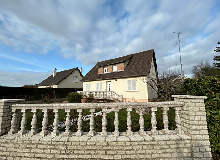 Maison à louer - Luisant - 7 pièces - 3 chambres